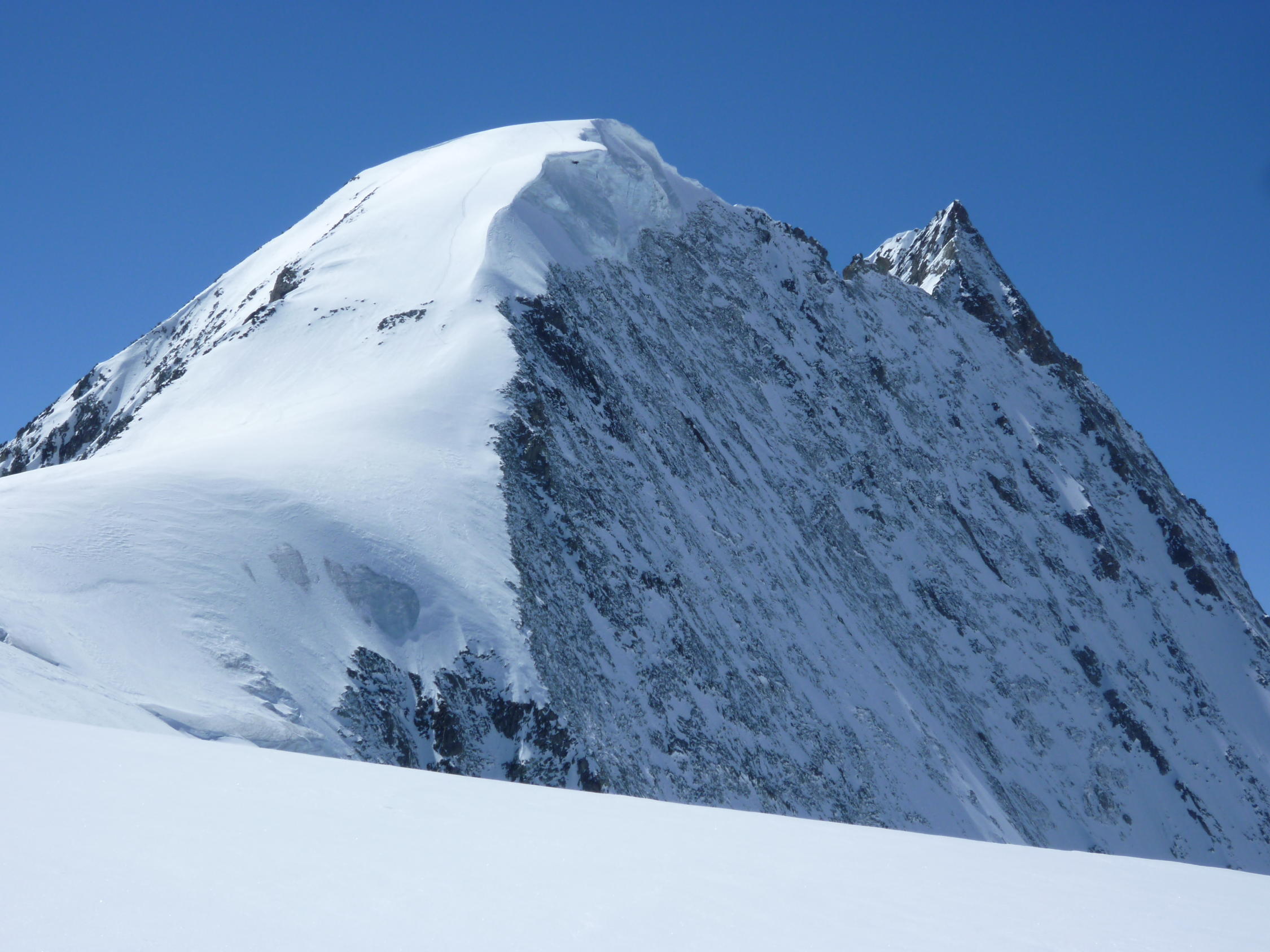 Mont Blanc de Cheilon (3870m): Aktuelle Verhältnisse vom 24.04.2013 auf ...