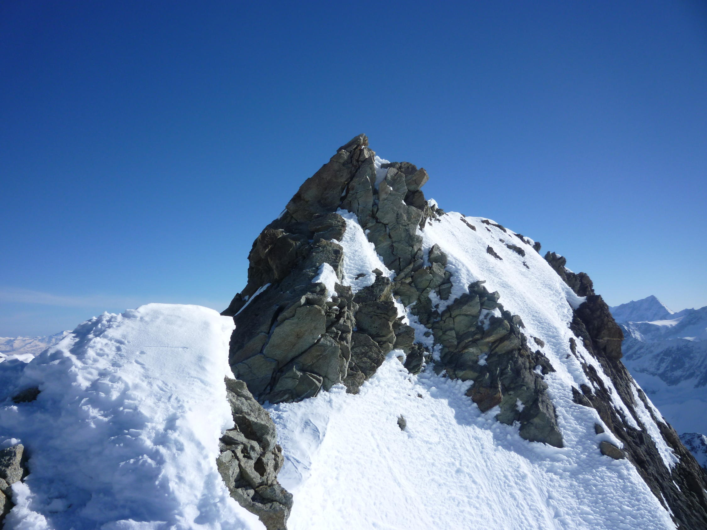 Mont Blanc de Cheilon (3870m): Aktuelle Verhältnisse vom 24.04.2013 auf ...
