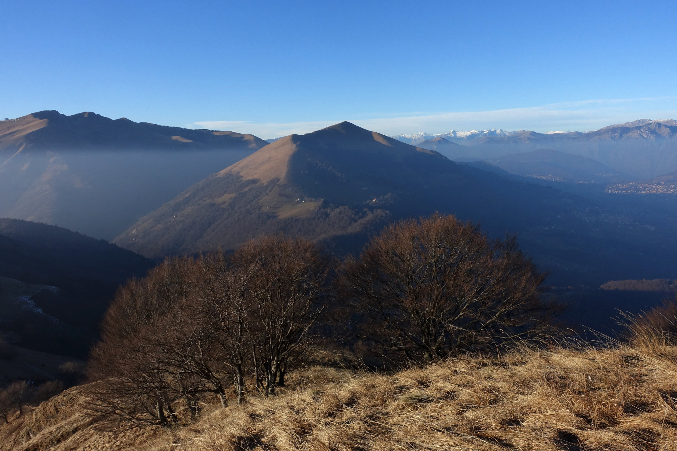 Monte Bisbino, Sasso Gordona (1410m) (1410m): Aktuelle Verhältnisse vom ...