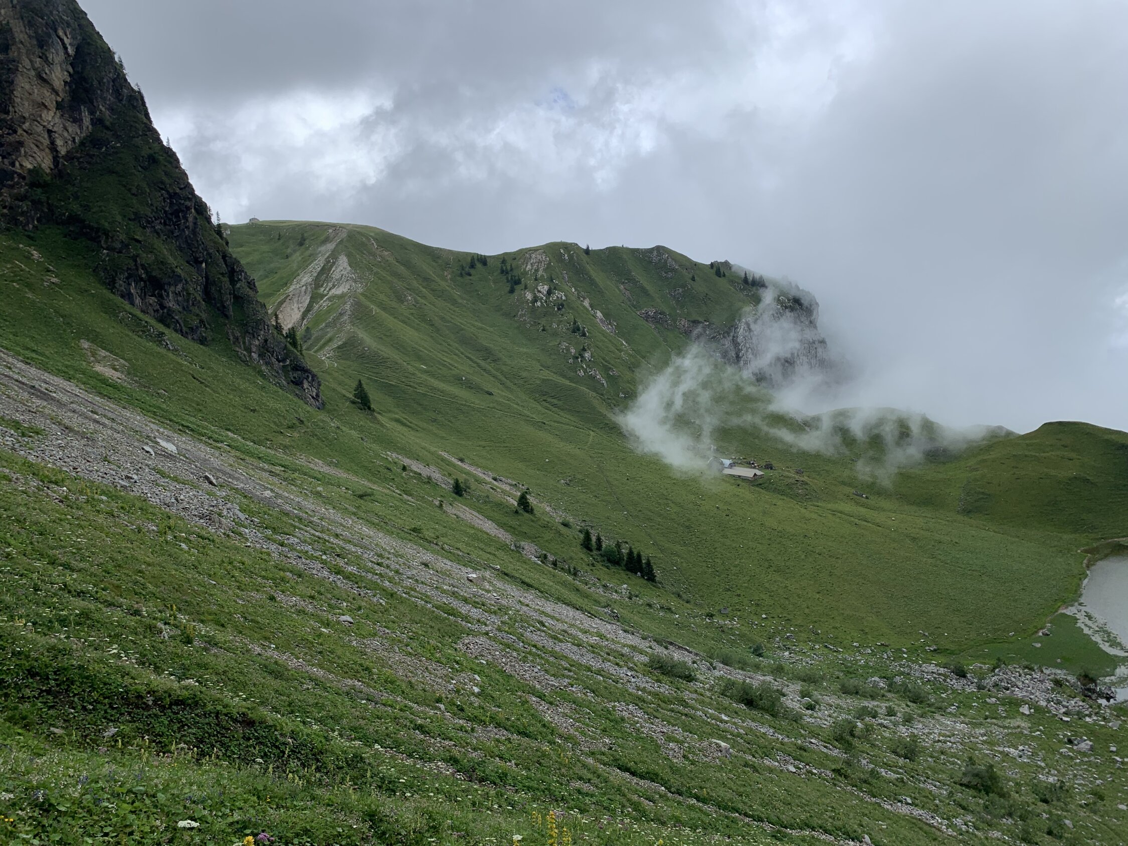 Rundtour Dent du Lan - Lac de Lovenex (2061m) (2061m): Aktuelle ...