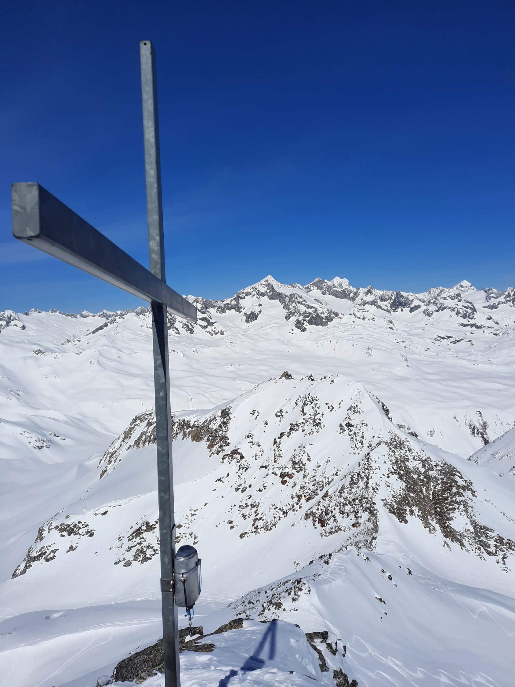 Gross Läckihorn - Rottällihorn (1650m): Aktuelle Verhältnisse vom 25.03 ...