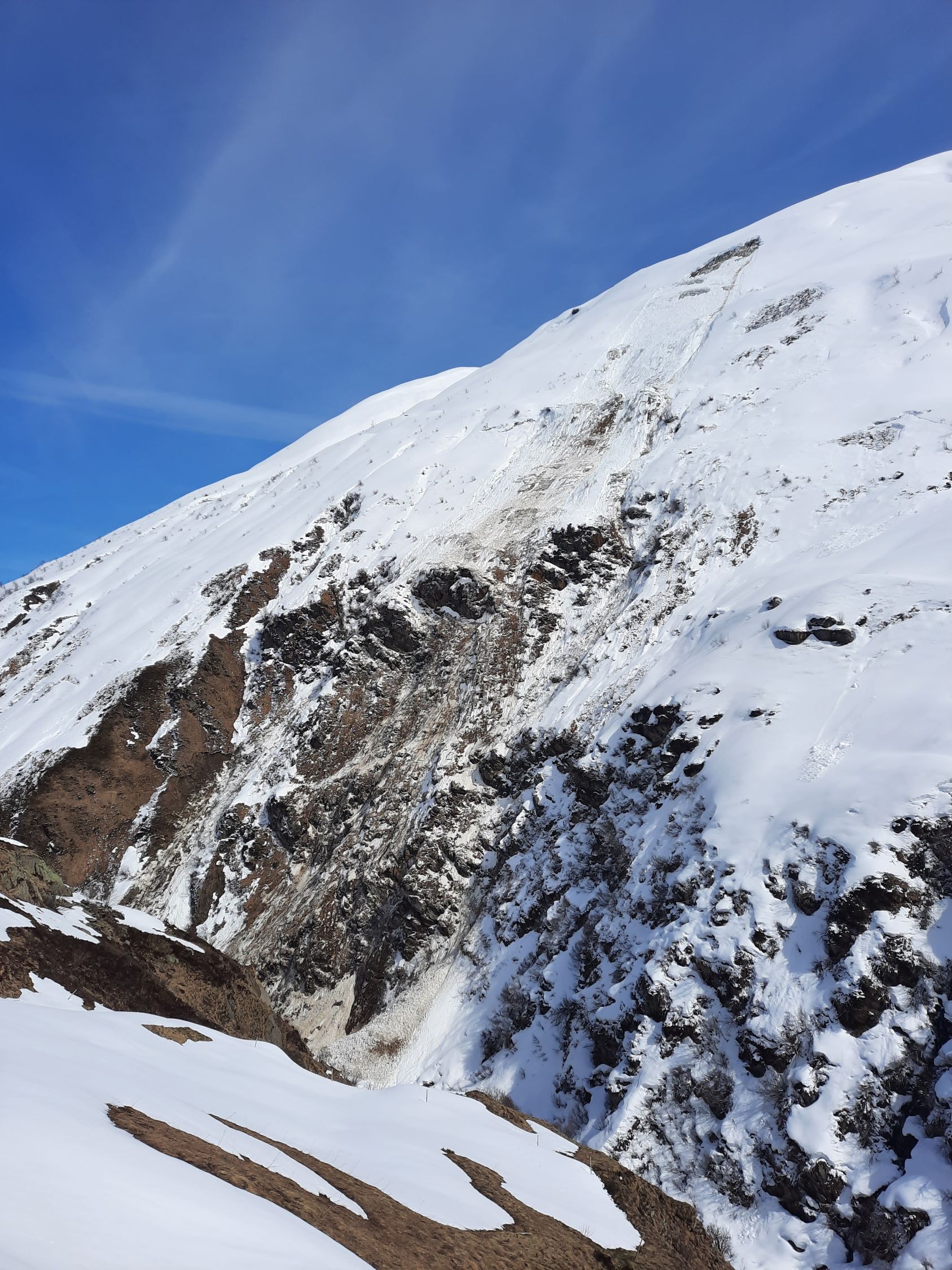 Gross Läckihorn - Rottällihorn (1650m): Aktuelle Verhältnisse vom 25.03 ...